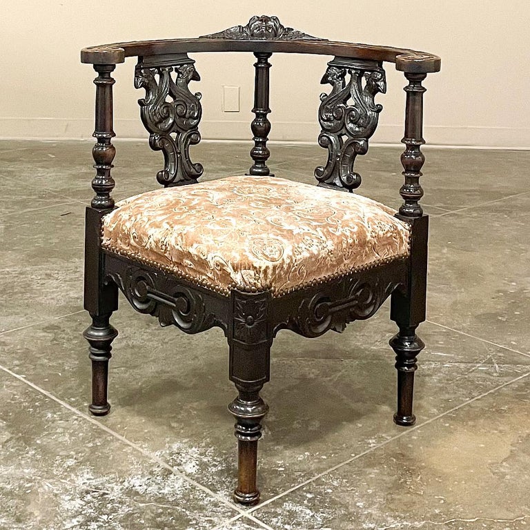 19th Century Italian Renaissance Corner Armchair For Sale at 1stDibs