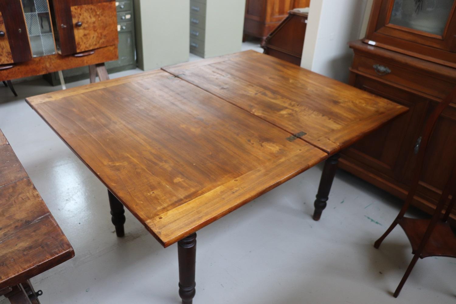 19th Century Italian Rustic Kitchen Table in Poplar Wood with Opening ...