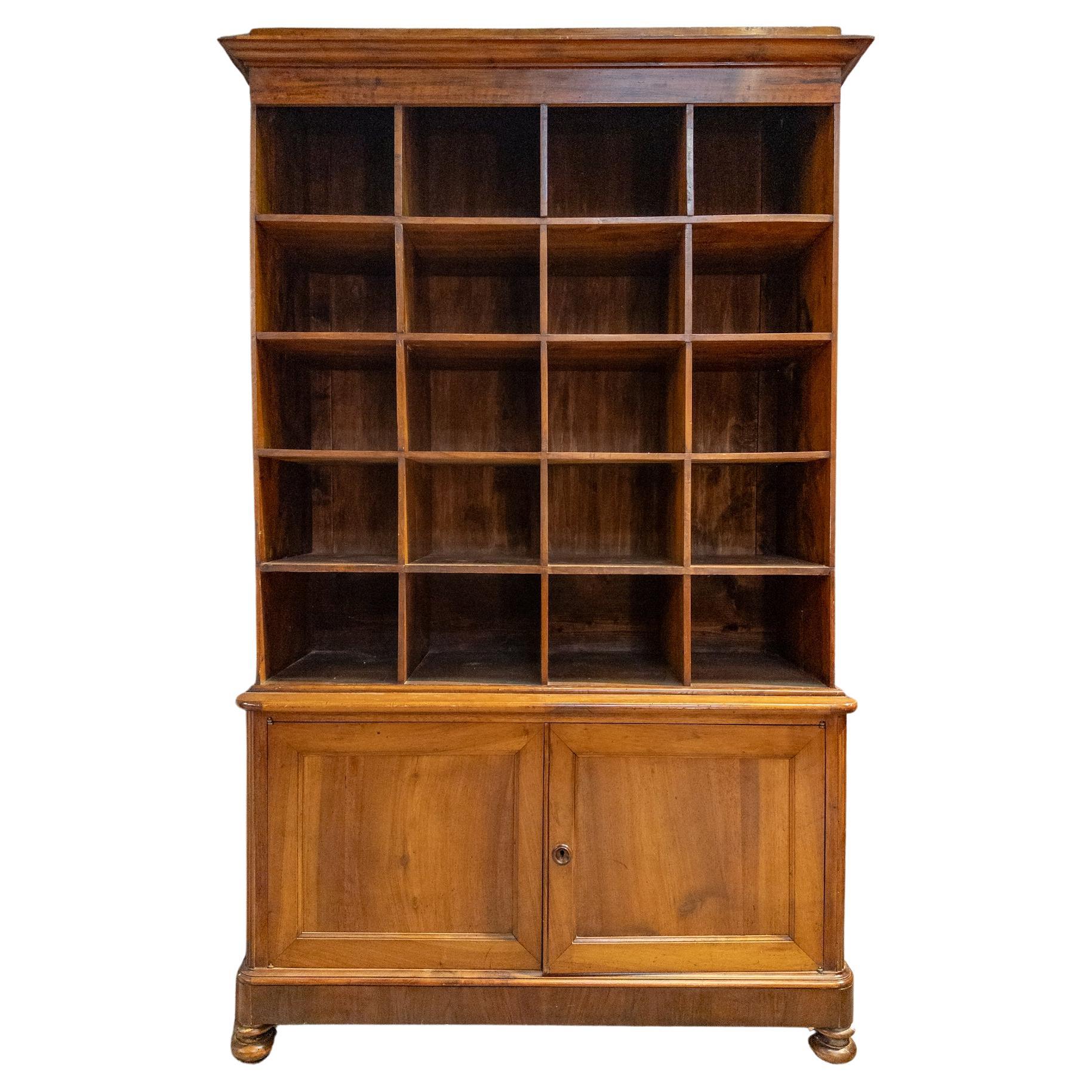 19th Century Italian Walnut Sorting Cabinet For Sale at 1stDibs