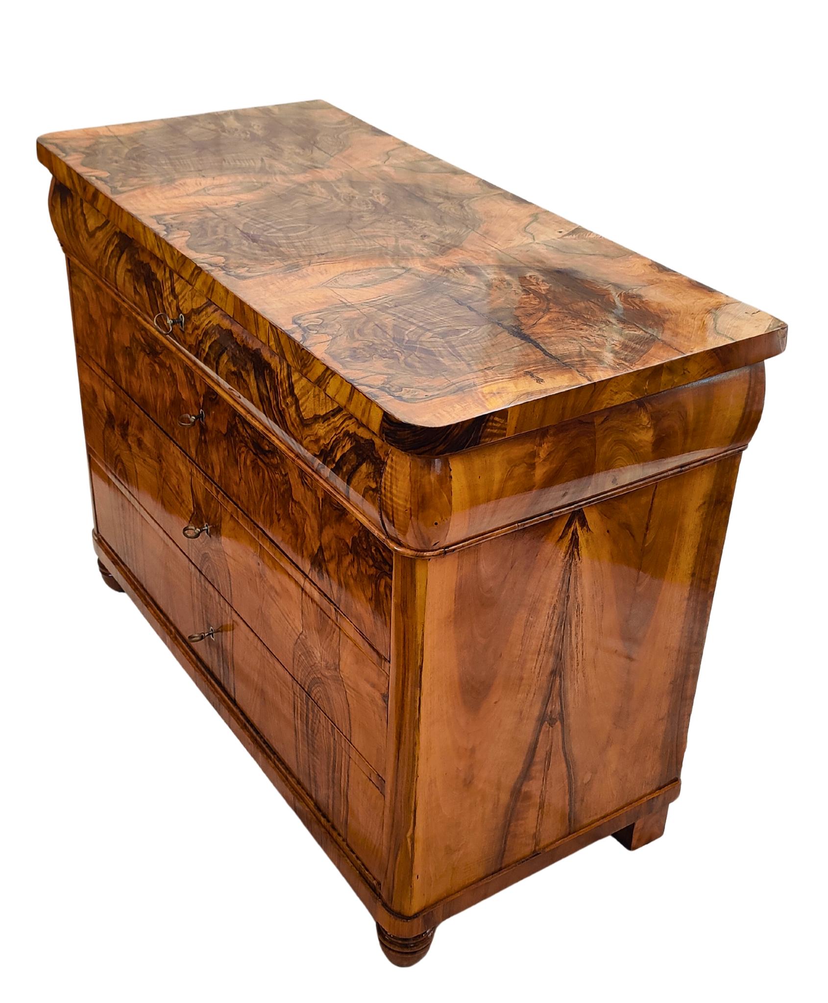 19th Century, Large 4-Drawer Walnut Biedermeier Chest of Drawers at 1stDibs