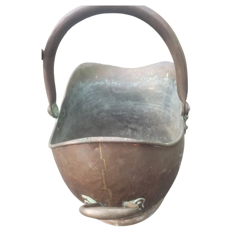 19th Century Large Copper Coal Scuttle with Handle For Sale at 1stDibs