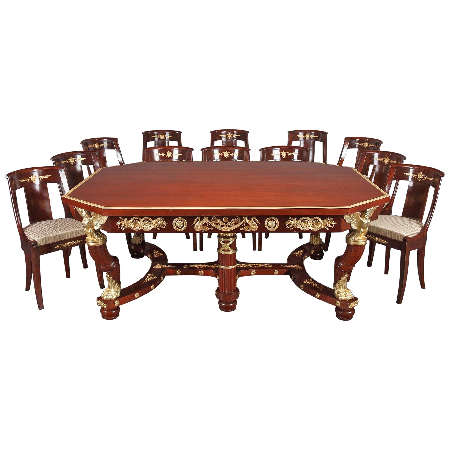 Mahogany Dining Room Sets - 82 For Sale at 1stdibs