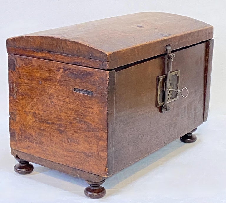 19th Century Mexican Table Top Carved Wood Storage Box For Sale at 1stDibs