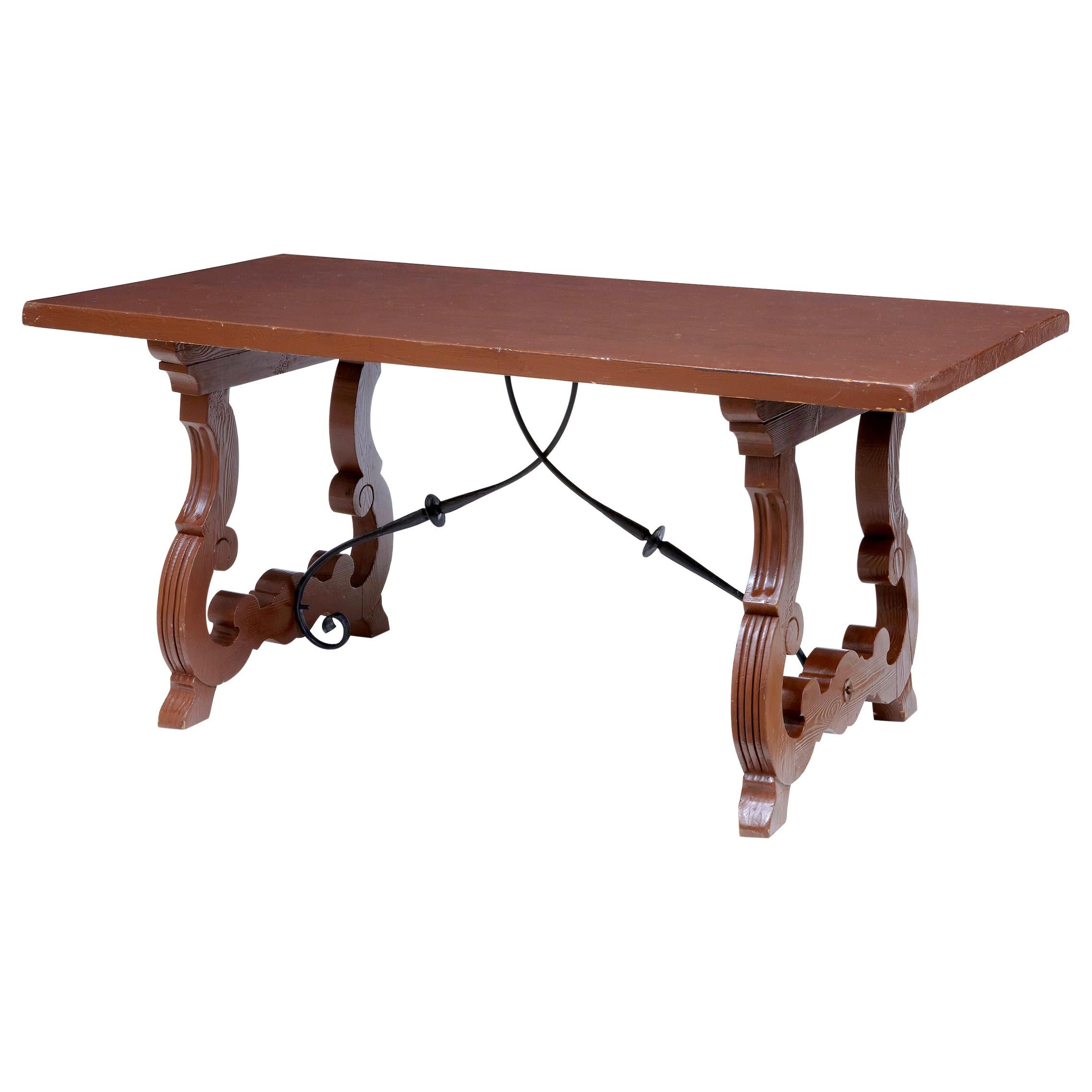 19th Century Painted Spanish small Dining Table For Sale at 1stDibs