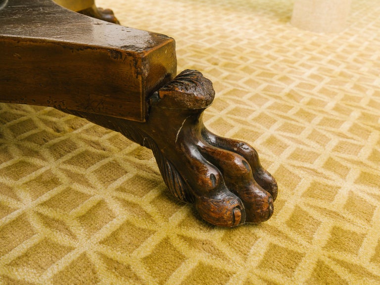 19th Century Round Regency Mahogany Dining Table with Lion Paw Feet at ...