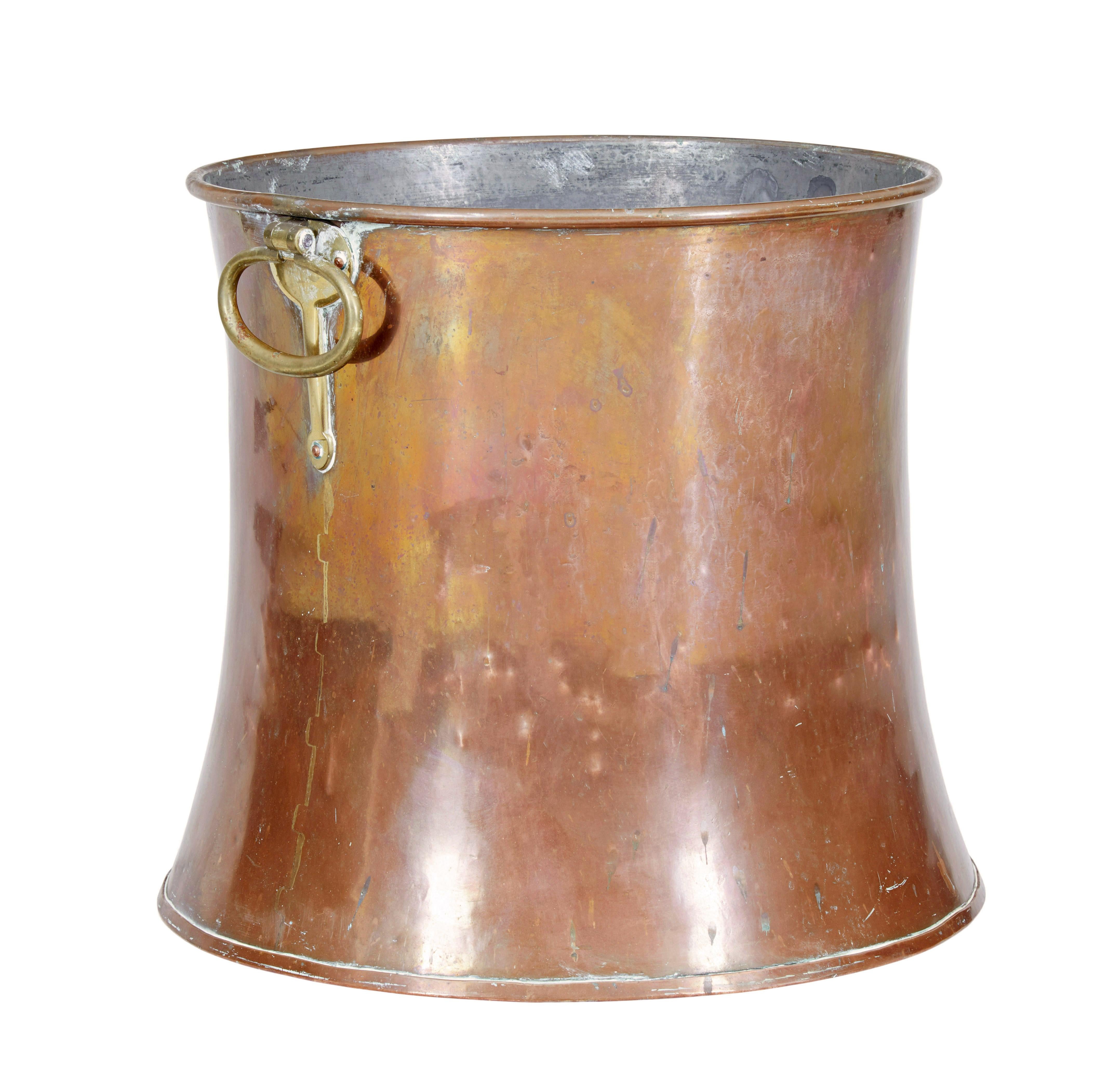19th Century shaped copper and brass log bin For Sale at 1stDibs