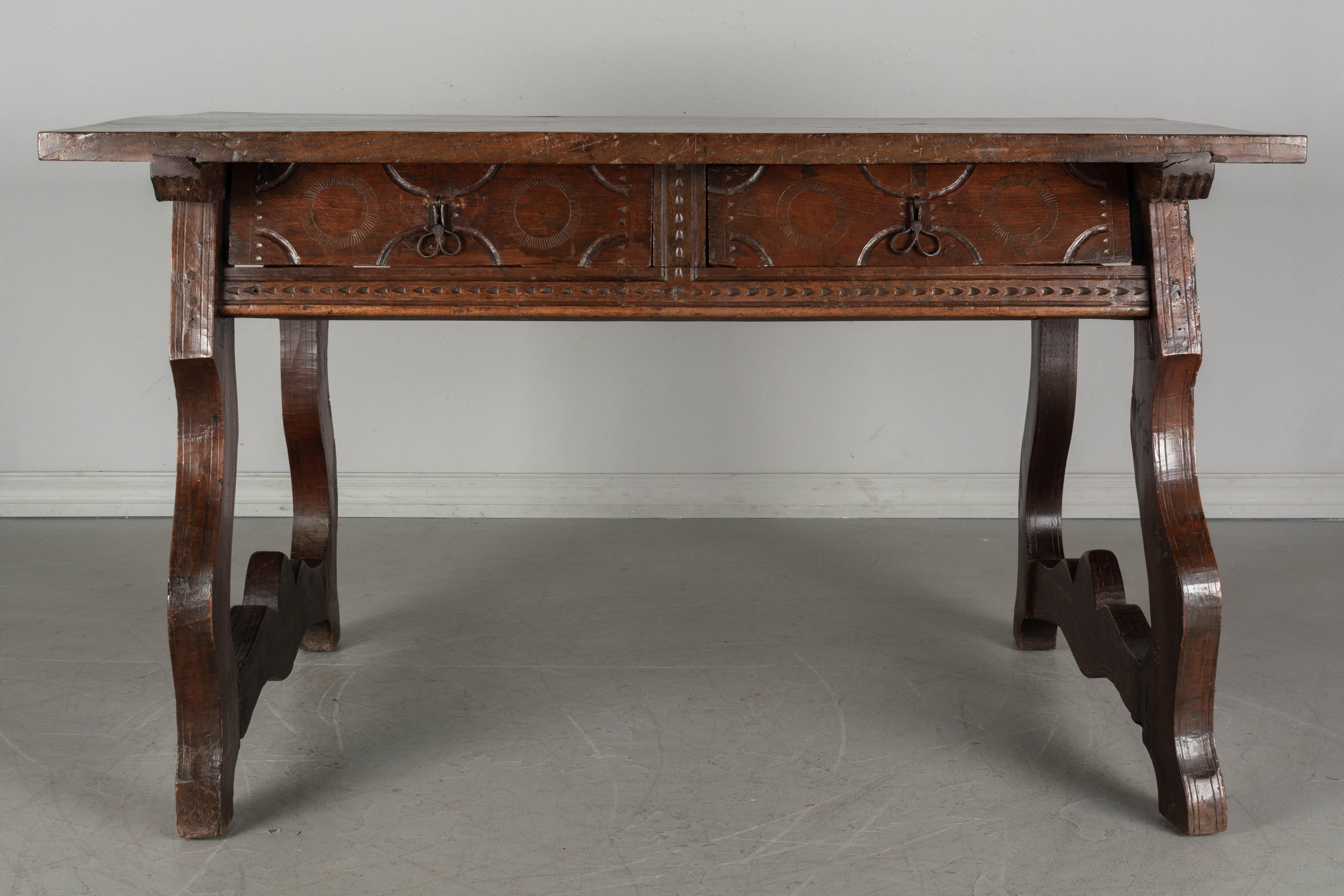 19th Century Spanish Baroque Writing Table For Sale at 1stDibs