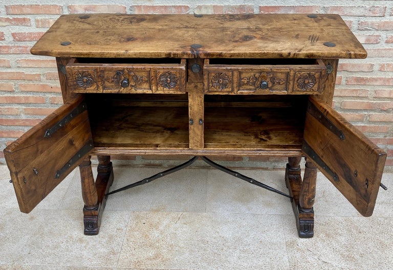 19th Century Spanish Console Table in Walnut For Sale at 1stDibs