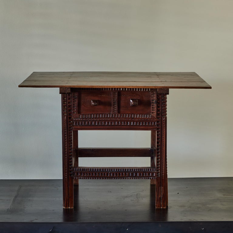 19th Century Spanish Rustic Notched Wood Table For Sale at 1stDibs