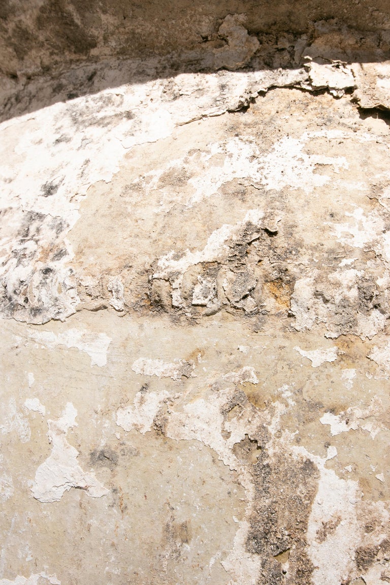 19th Century Spanish Whitewashed Ceramic Jar For Sale at 1stDibs