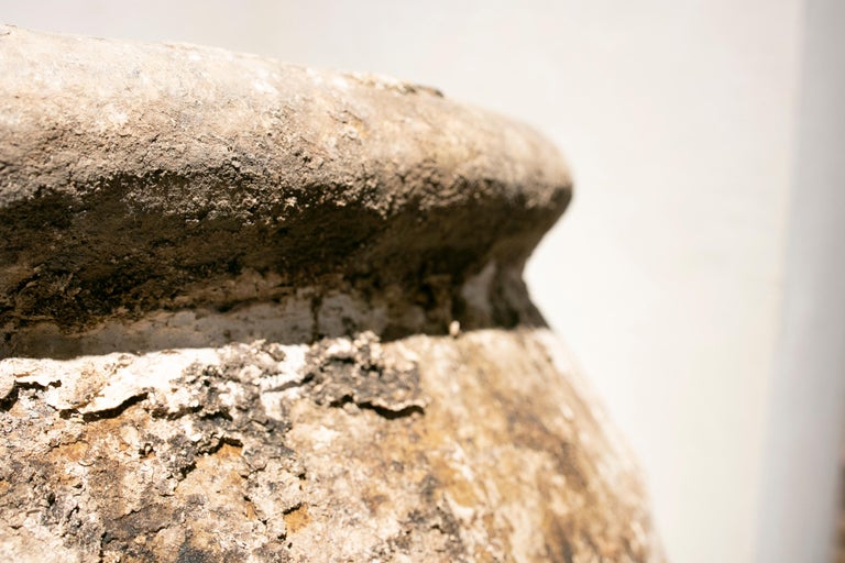 19th Century Spanish Whitewashed Ceramic Jar For Sale at 1stDibs