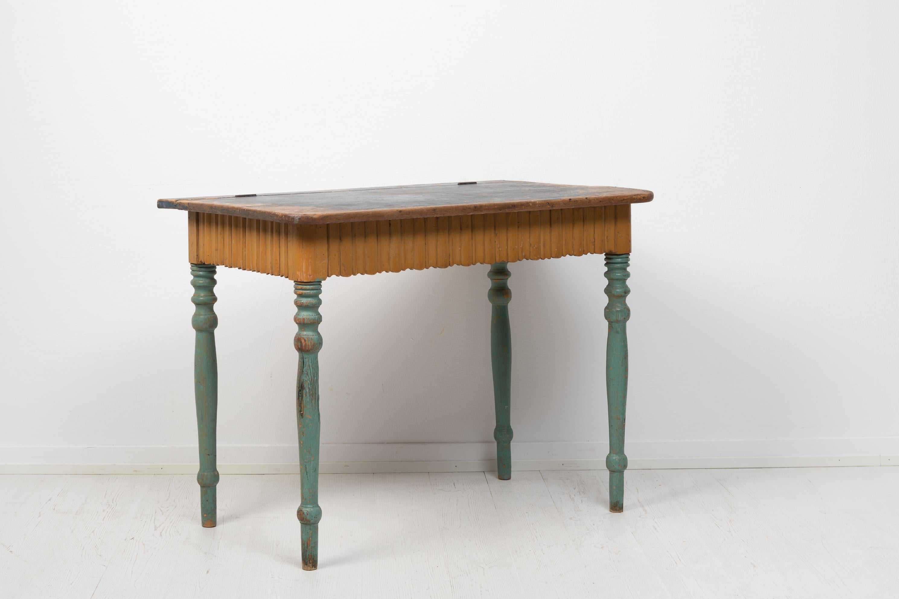 19th Century Swedish Folk Art Table For Sale at 1stDibs