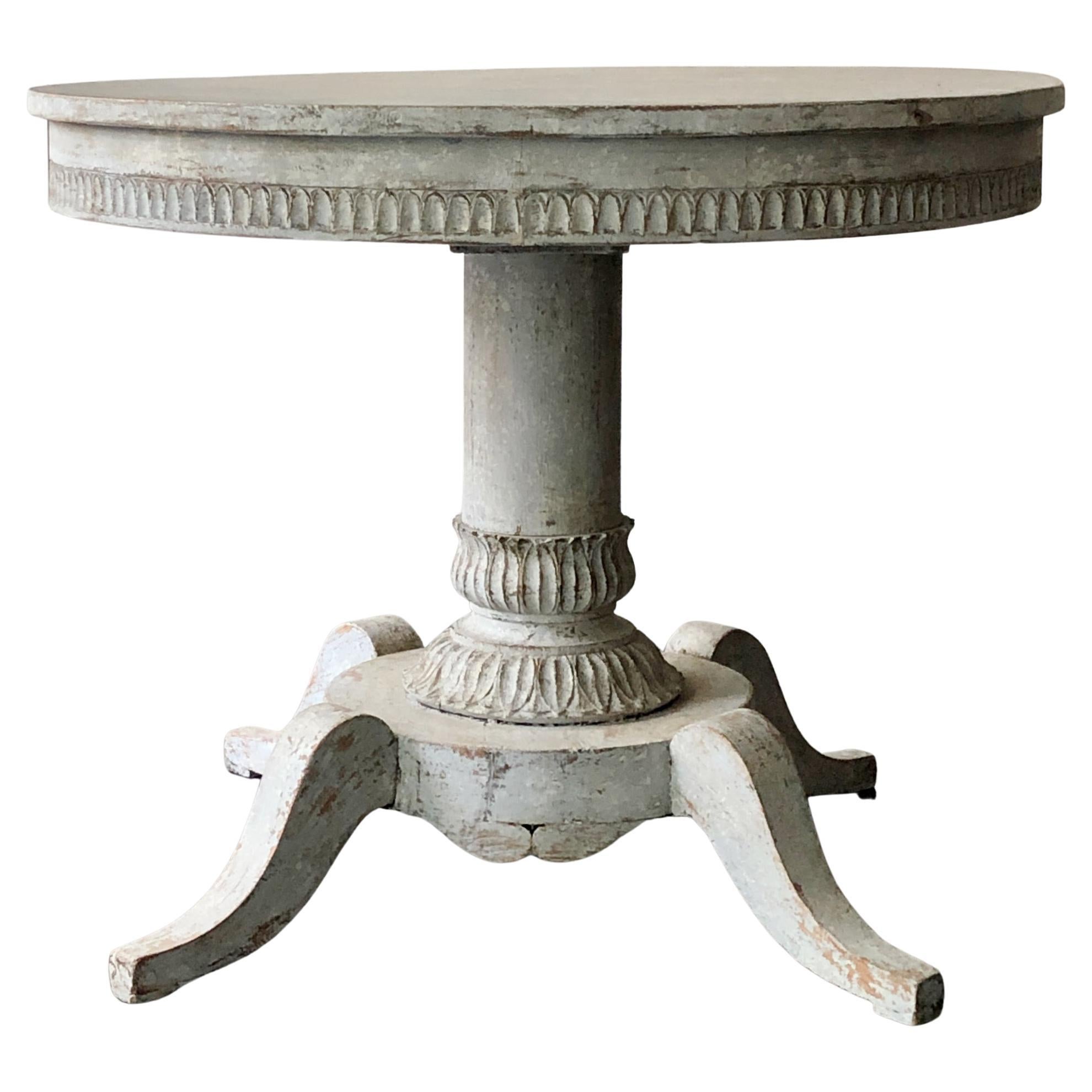 19th Century Swedish Round Centre Table For Sale at 1stDibs