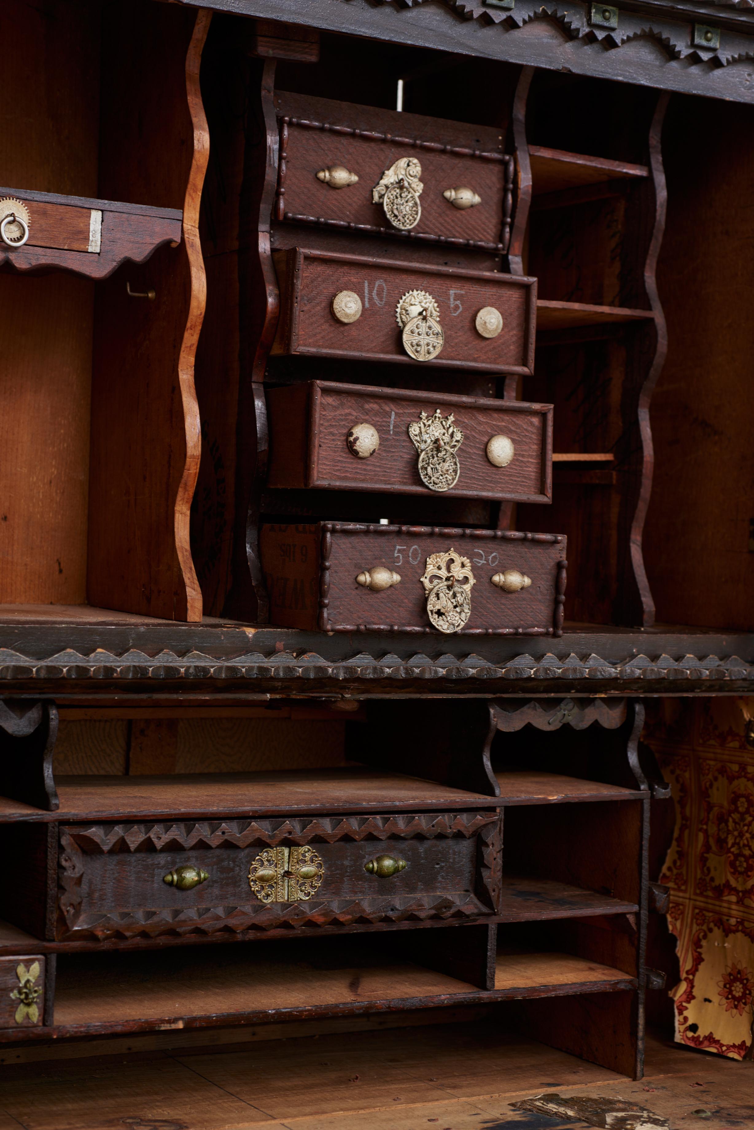 19th Century Tramp Art Desk For Sale at 1stDibs