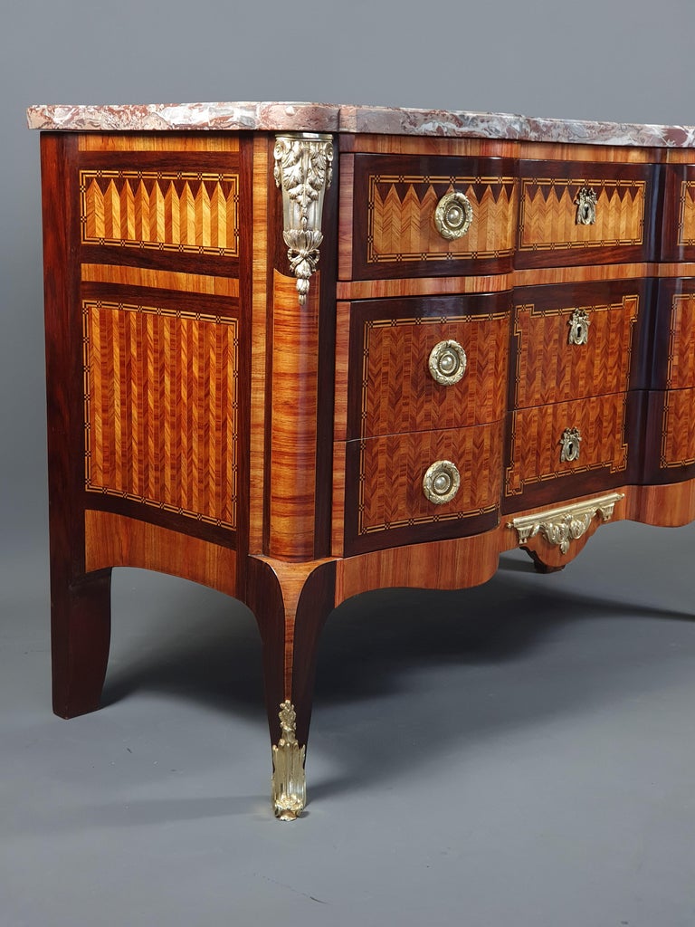 19th Century Transition Style Commode For Sale at 1stDibs
