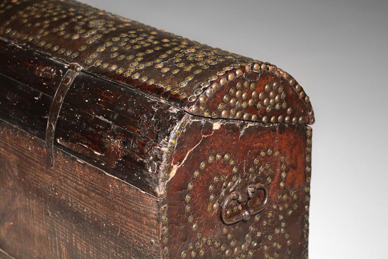 19th Century Trunk in Studded Leather and Solid Wood For Sale at 1stDibs