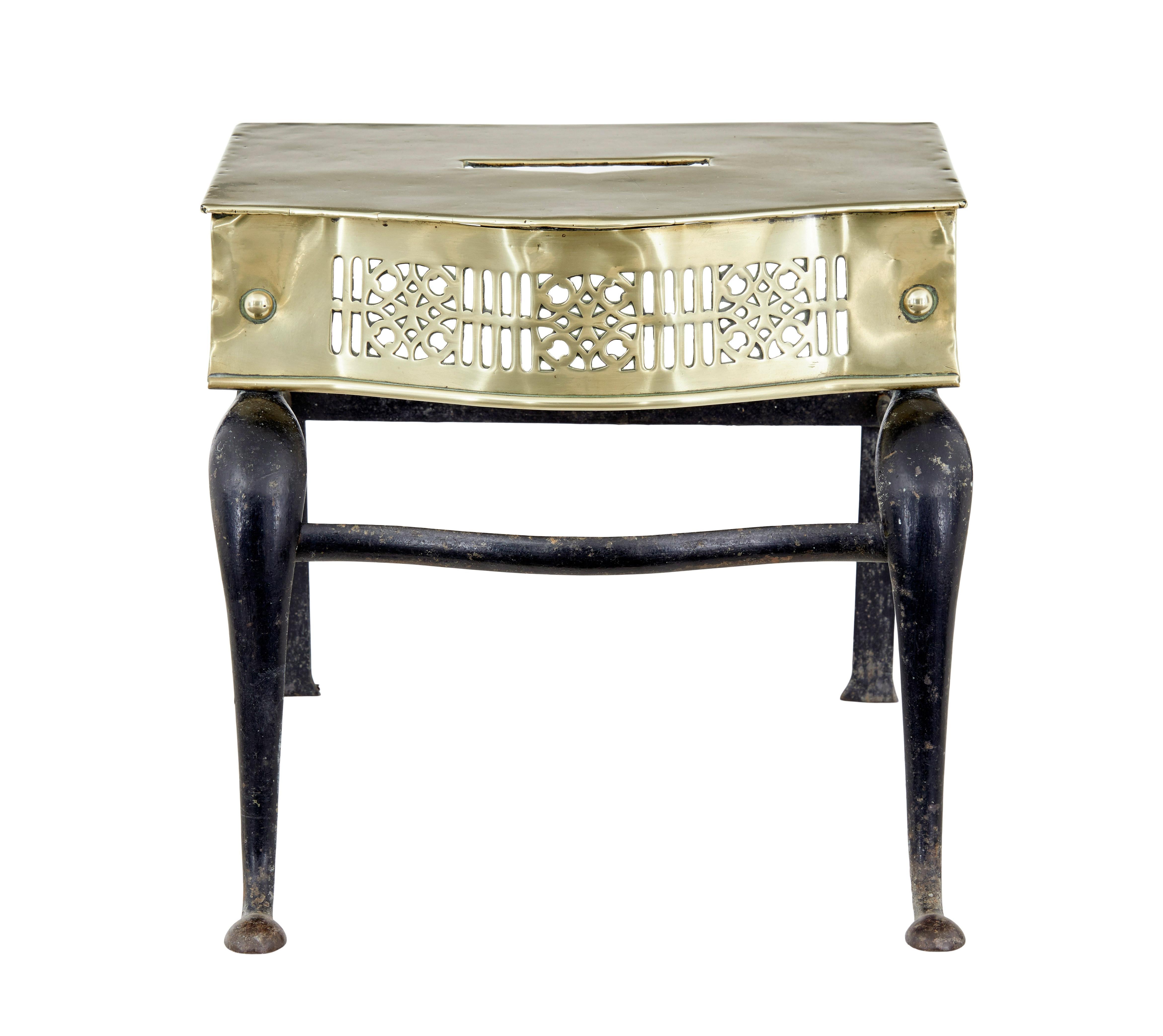 19th Century Victorian Brass and Iron Trivet Footman For Sale at 1stDibs