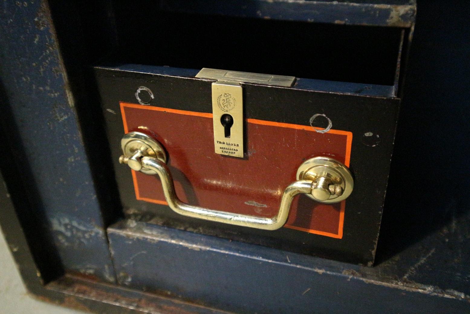 19th Century Victorian Safe at 1stDibs | victorian safes, milners 212 ...