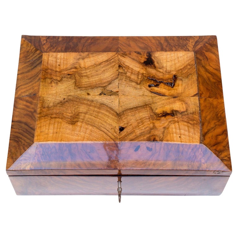 19th Century Walnut Biedermeier Casket For Sale at 1stDibs