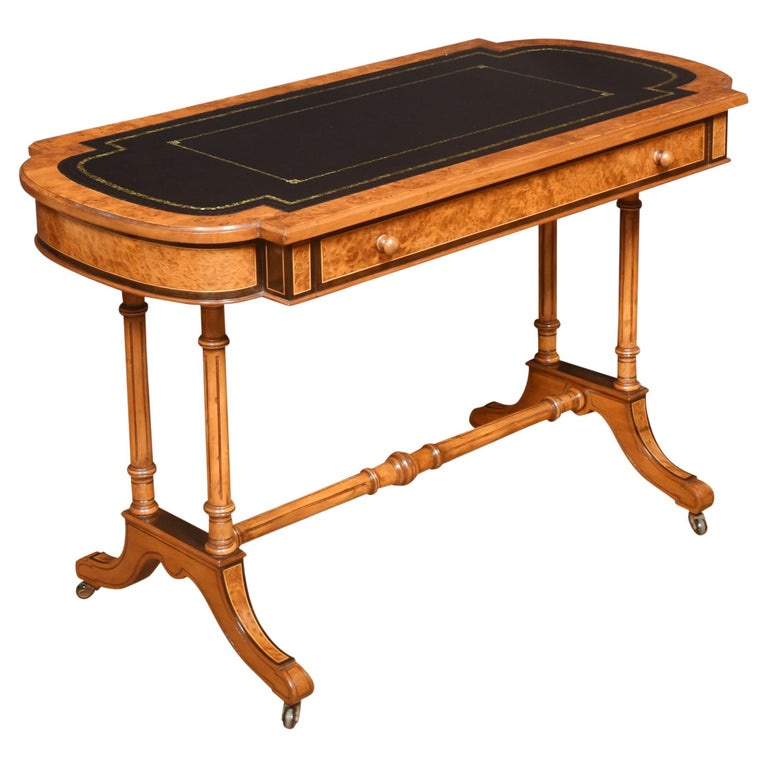 19th Century Walnut Writing Table For Sale at 1stDibs