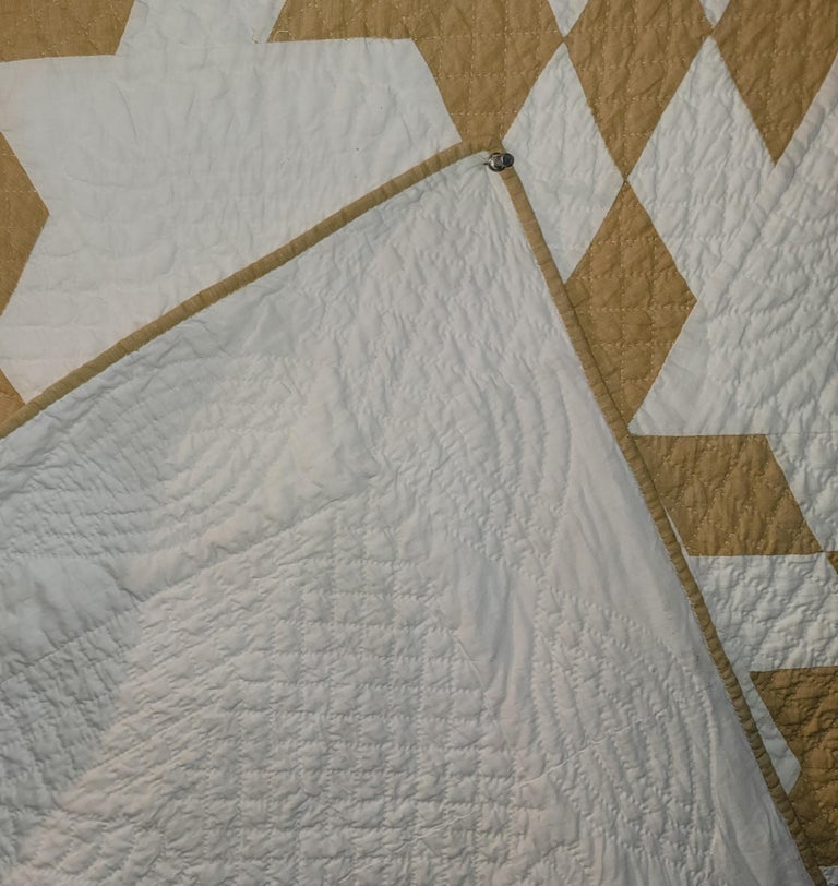 19Thc Tan and White Star Variation Quilt For Sale at 1stDibs