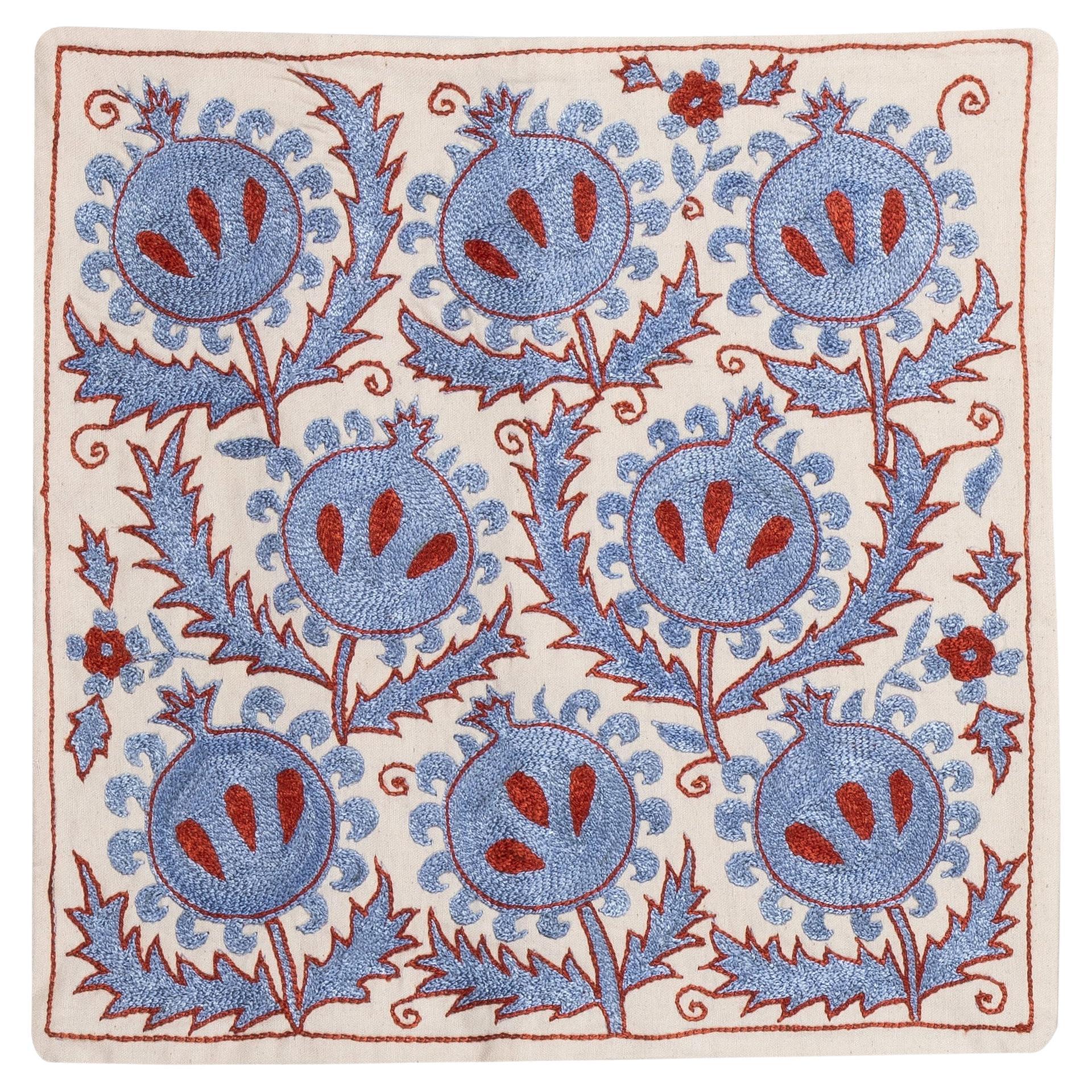 Decorative Silk Cushions with Hand Embroidery and Hand-Painting Color ...