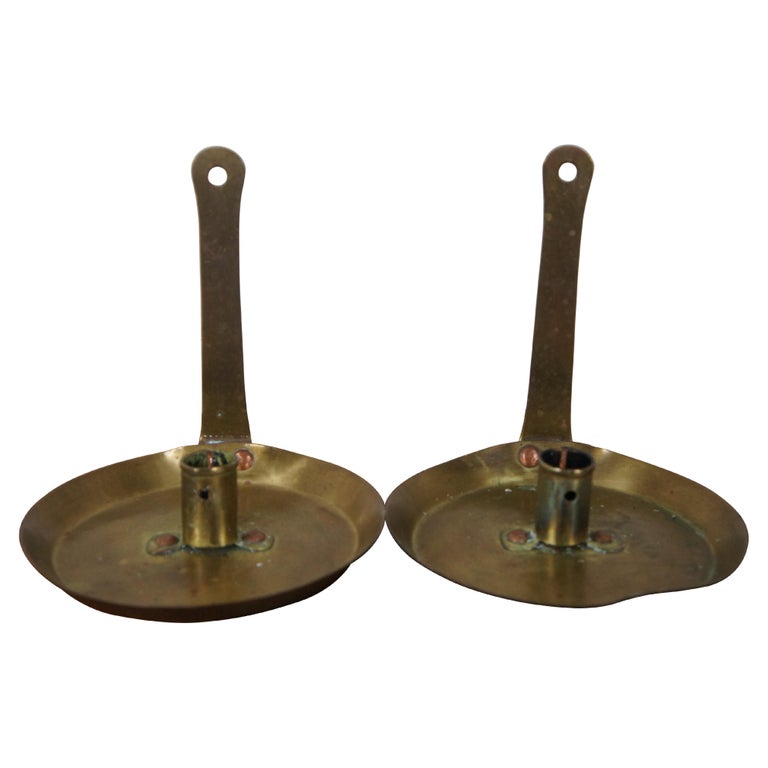 2 antike Messing-Kerzenhalter-Wandleuchter, Frying Pan im Angebot bei ...