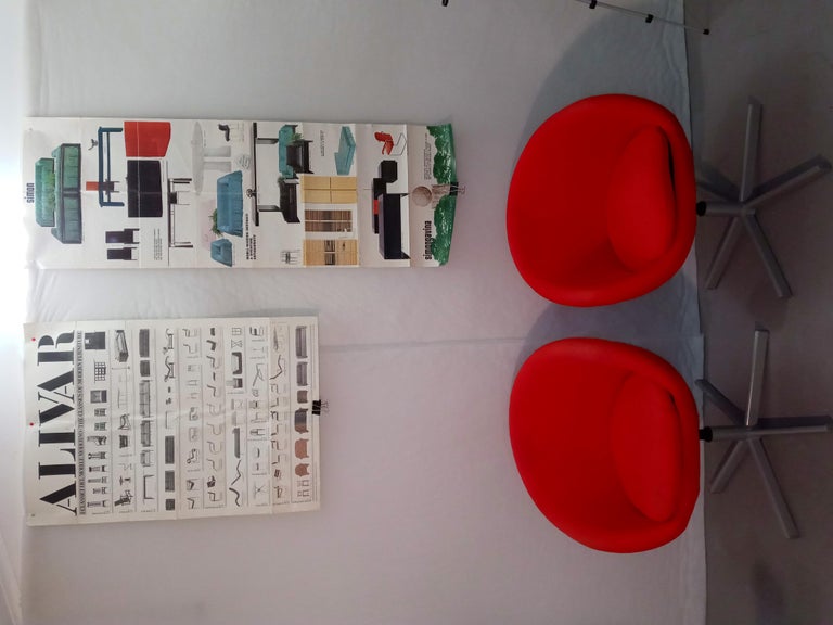 2 Manifesti Anni 90, Pezzi di Design For Sale at 1stDibs