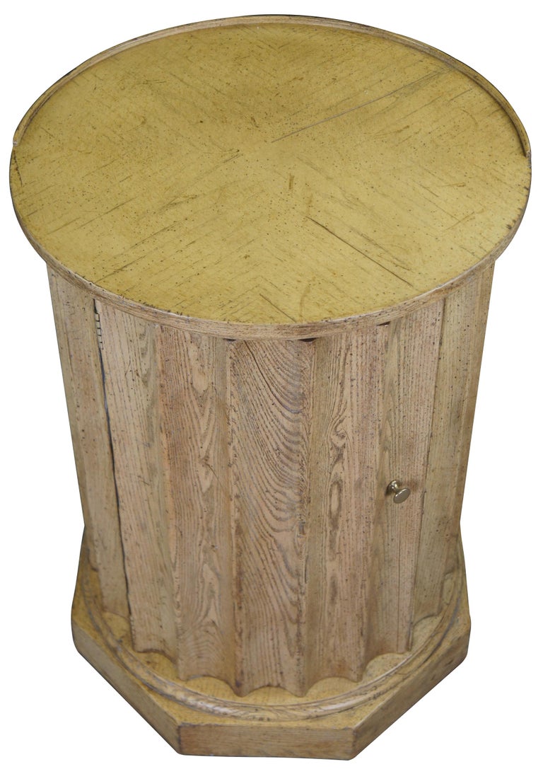 2 Vintage Baker Corinthian Column Scalloped Oak Pedestal Side Tables ...