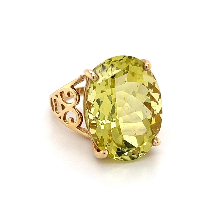 20 Carat Oval Lemon Citrine Solitaire Gold Cocktail Ring at 1stDibs