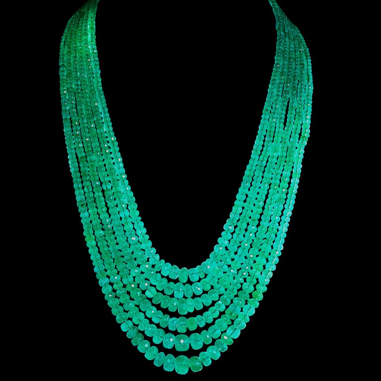 200 Carat Emerald Beads 7 Line Necklace with Diamond Clasp 18 Karat ...