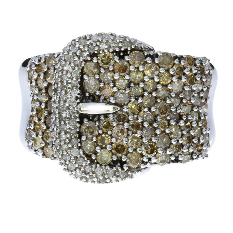 2.00 Carat Total Weight Diamond Buckle Design Ring For Sale at 1stDibs