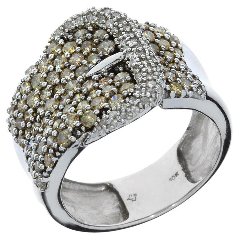 2.00 Carat Total Weight Diamond Buckle Design Ring For Sale at 1stDibs
