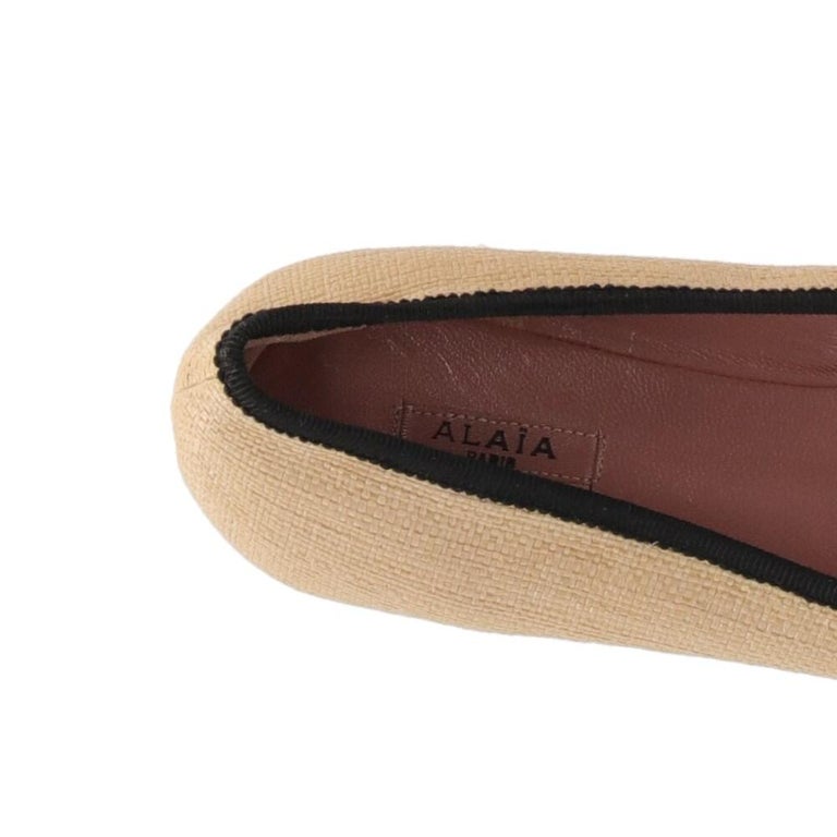 2000s Alaïa beige raffia ballet flats with black details at 1stDibs ...