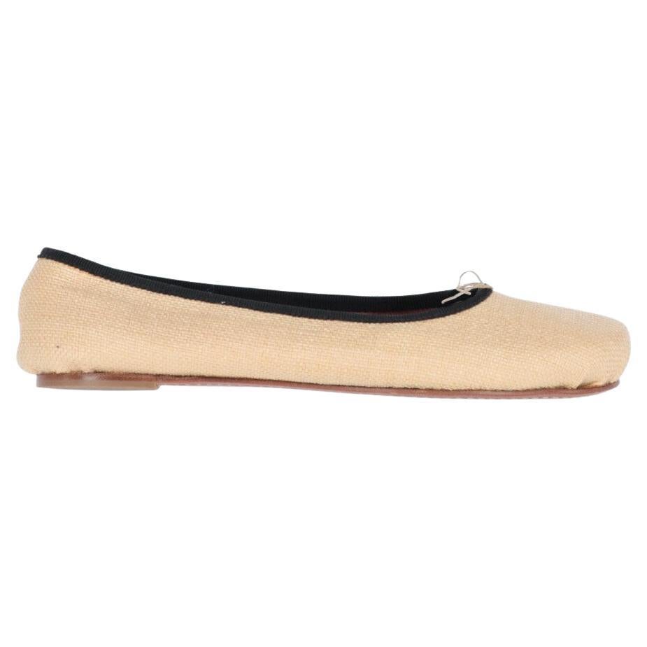 2000s Alaïa beige raffia ballet flats with black details For Sale at ...