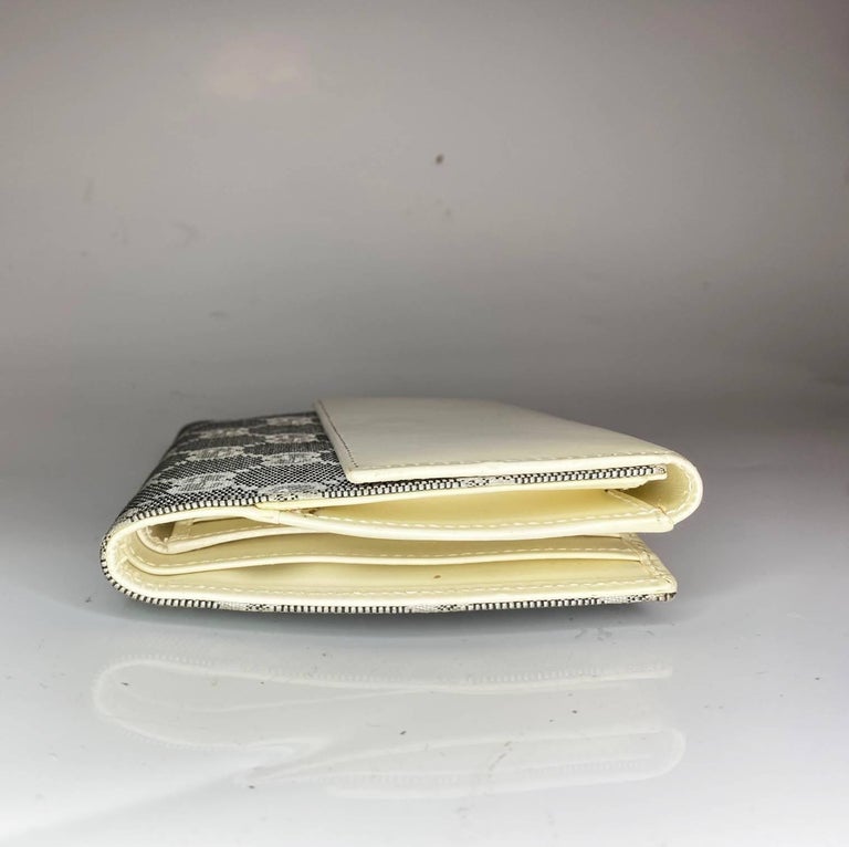 2000s Gucci Jackie 1961 Grey and White Monogram Canvas Wallet For Sale ...