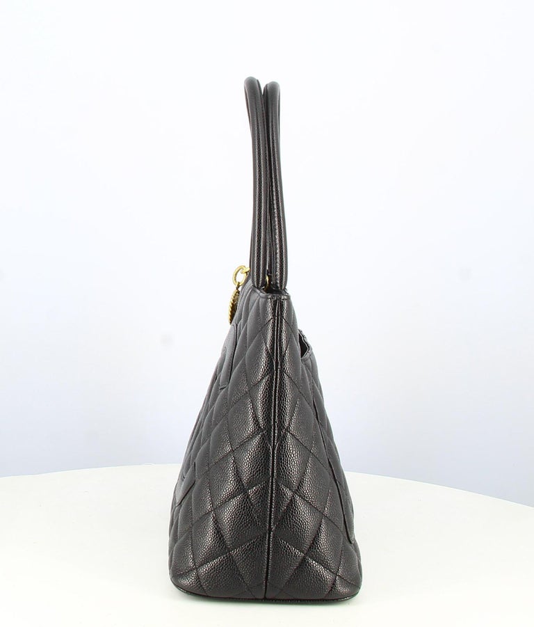 2002-2003 Chanel Black Quilted Medaillon Bag For Sale at 1stDibs