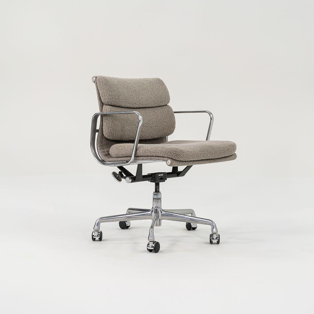2003 Herman Miller Eames Soft Pad Management Desk Chair in Grey Boucle ...