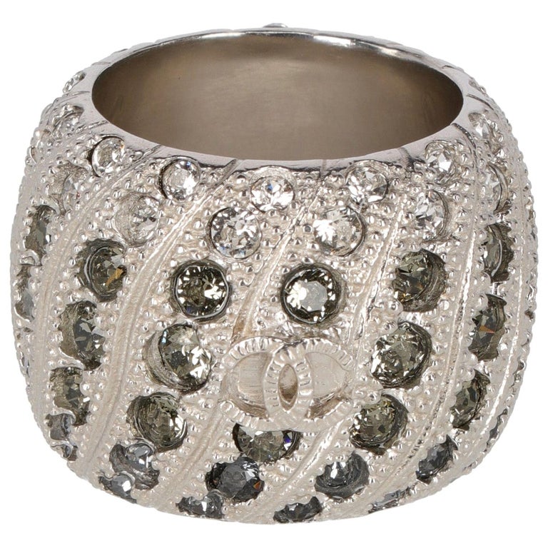 2016s Chanel crystals ring at 1stDibs