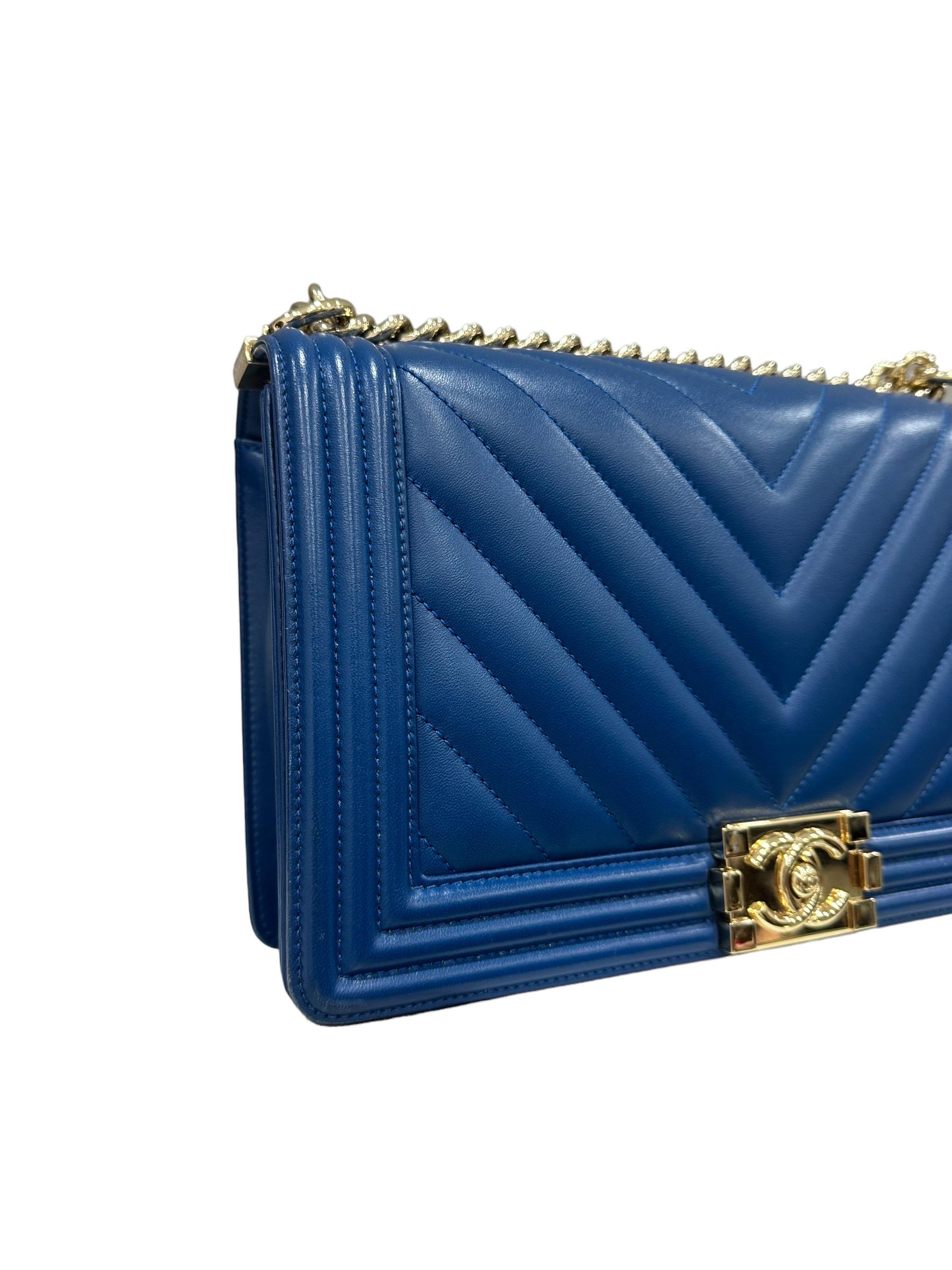 2017 Chanel Boy Big Blue Top Handle Bag For Sale at 1stDibs