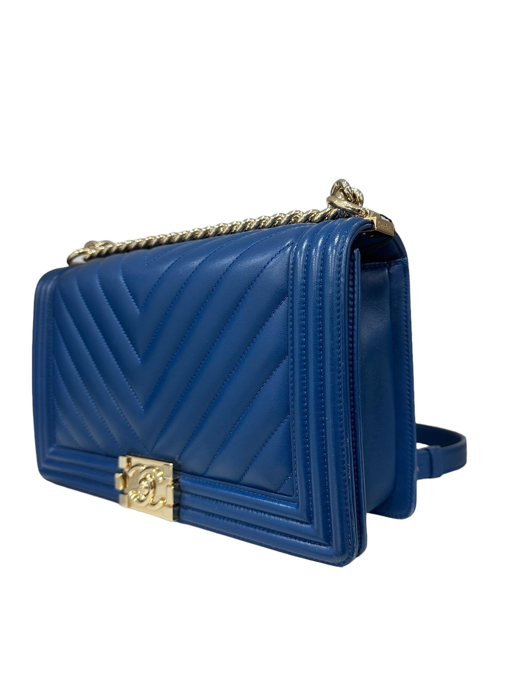 2017 Chanel Boy Big Blue Top Handle Bag For Sale at 1stDibs