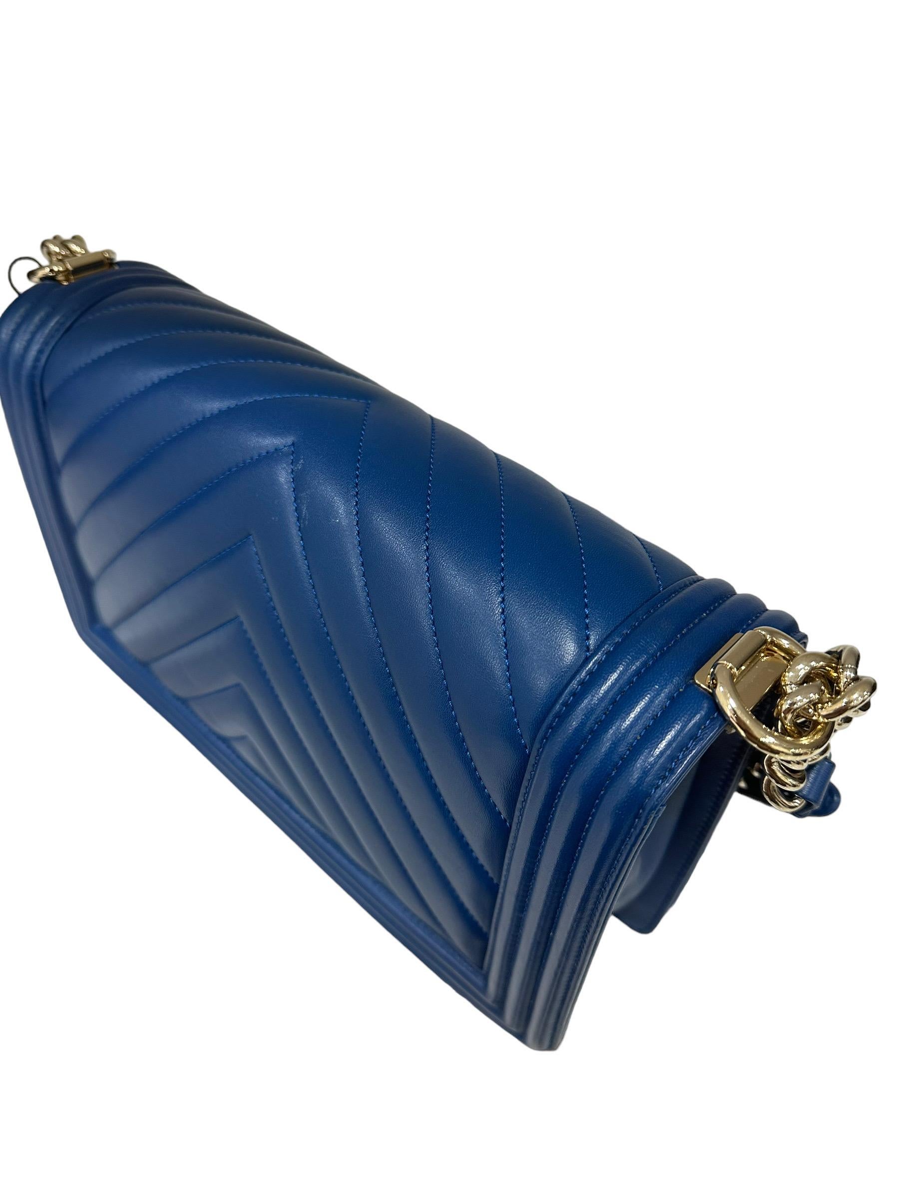 2017 Chanel Boy Big Blue Top Handle Bag For Sale at 1stDibs