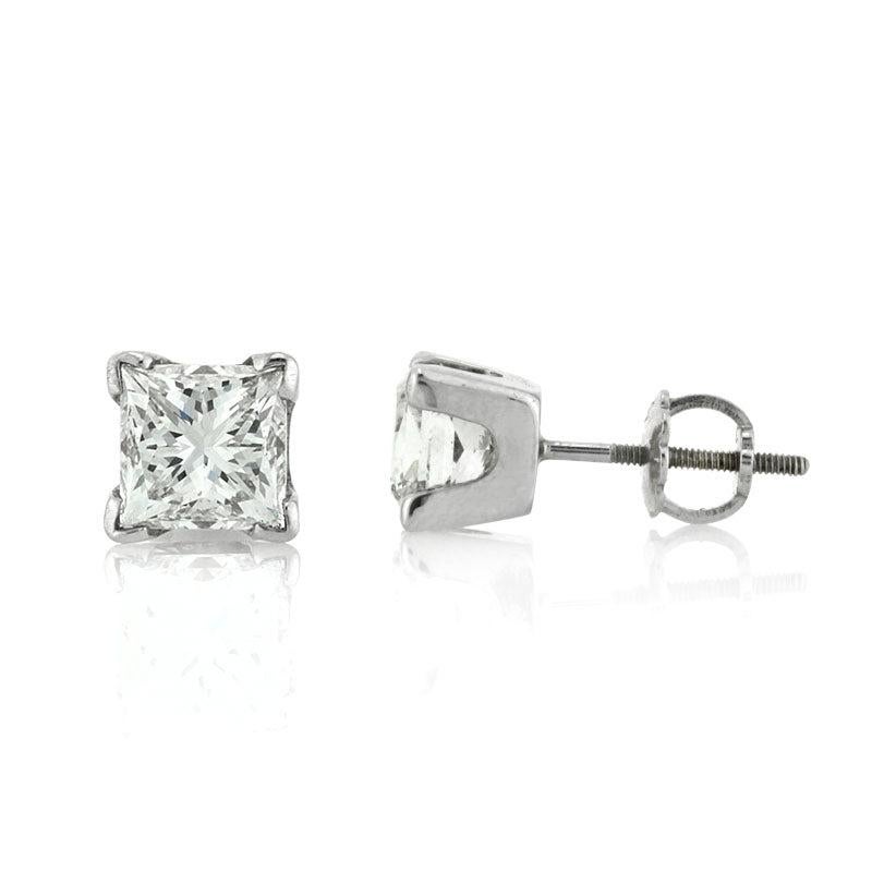 2.02ct Princess Cut Diamond Stud Earrings For Sale at 1stDibs