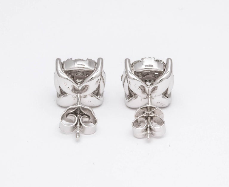 2.04 Carat of Diamonds Cluster Stud Setting Pair of Earrings For Sale ...