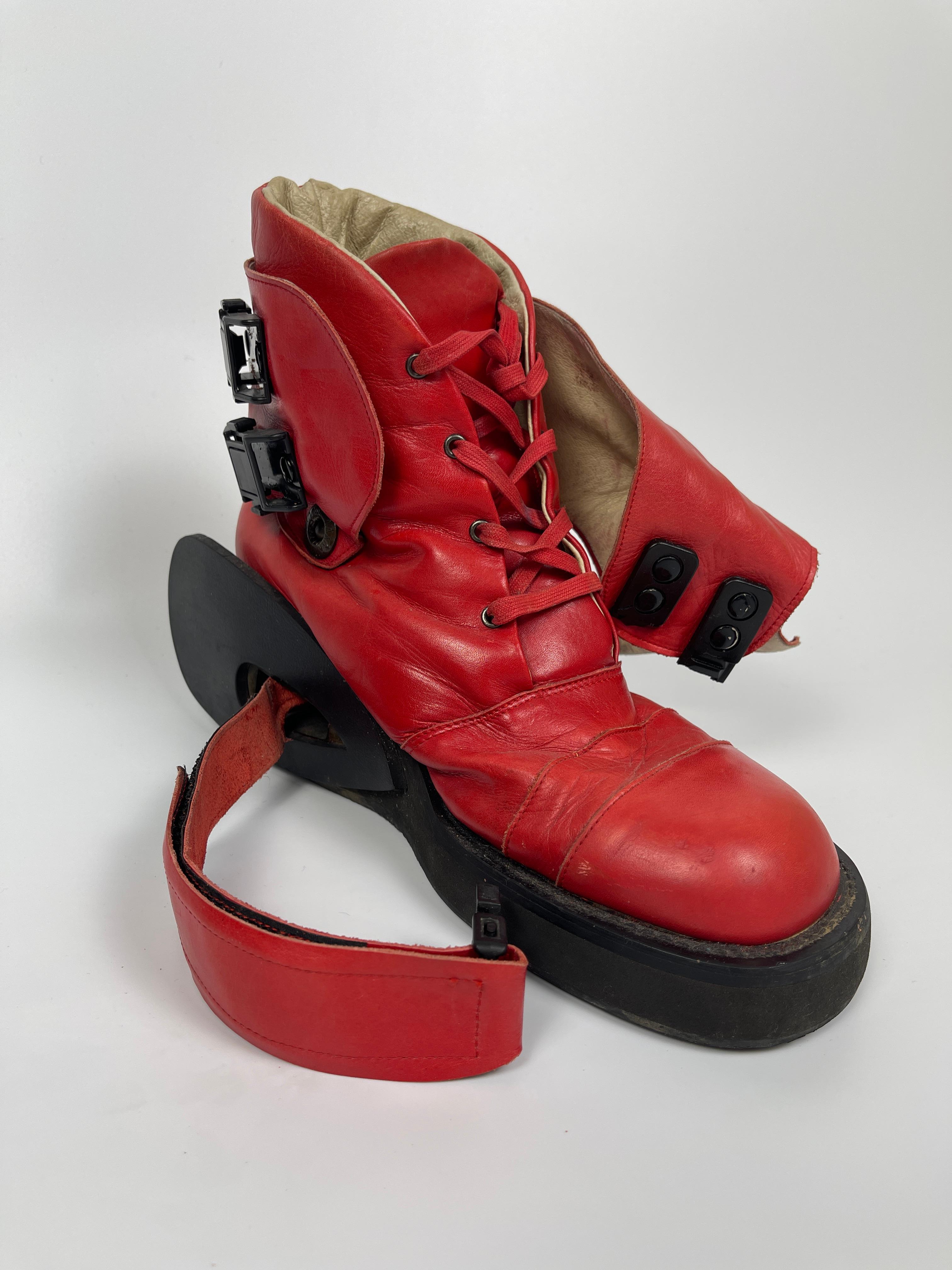 20471120 A/W1998 Eskimo Strap Boots For Sale at 1stDibs