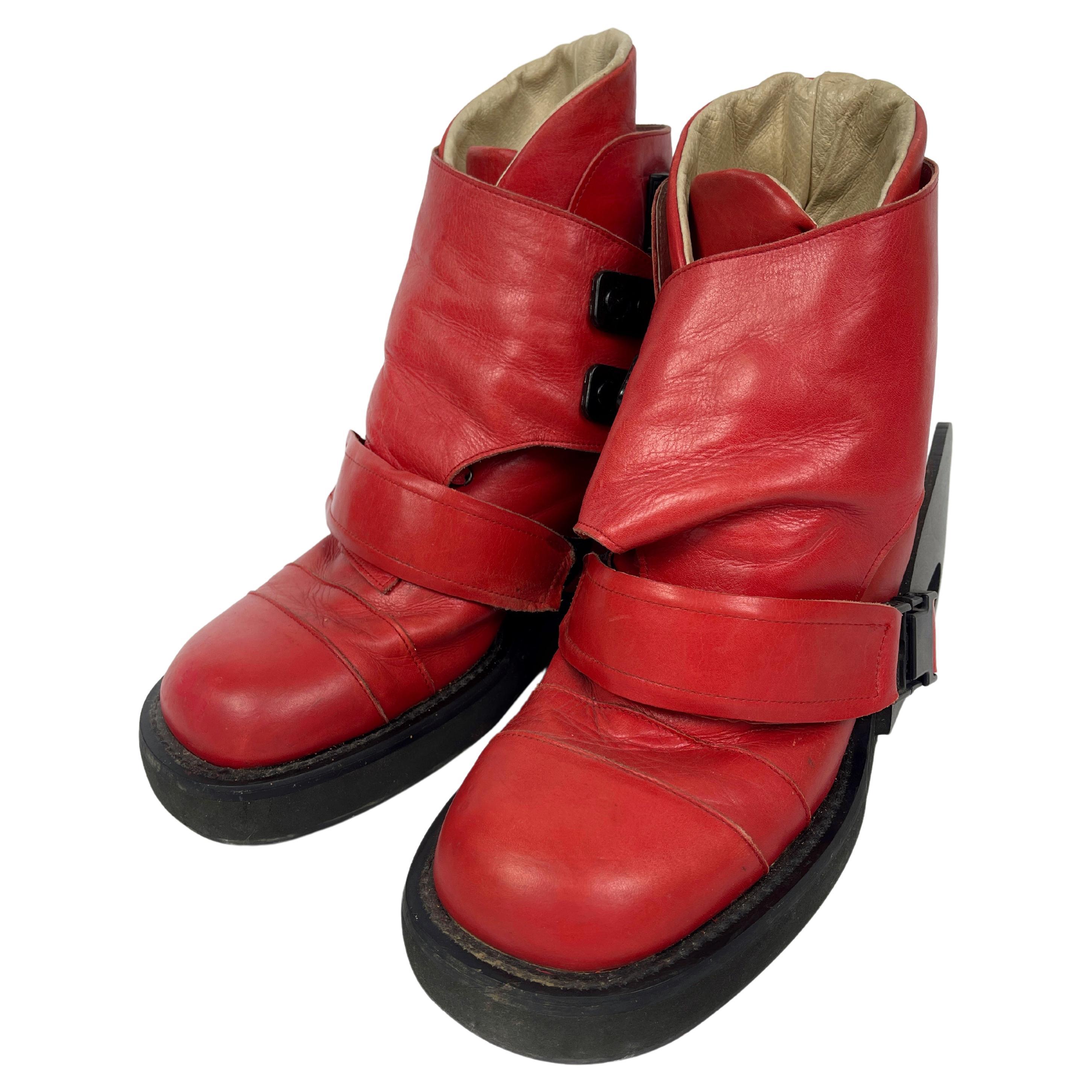 20471120 A/W1998 Eskimo Strap Boots For Sale at 1stDibs