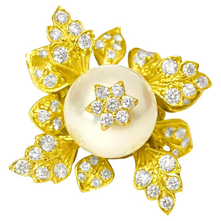 20 Carat Natural Pearl and Diamond Leaf Motif 18k Gold Ring For Sale at ...