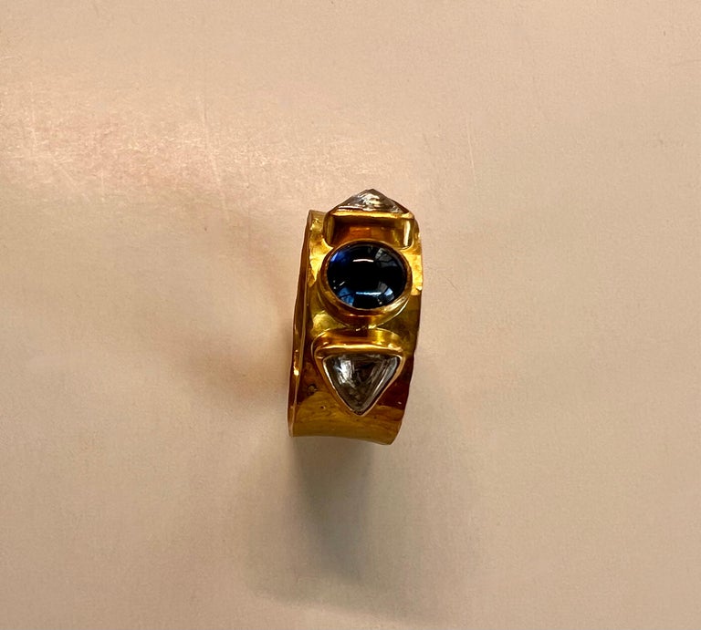 20 Karat and 22 Karat Sapphire and Macle Diamond Ring For Sale at 1stDibs