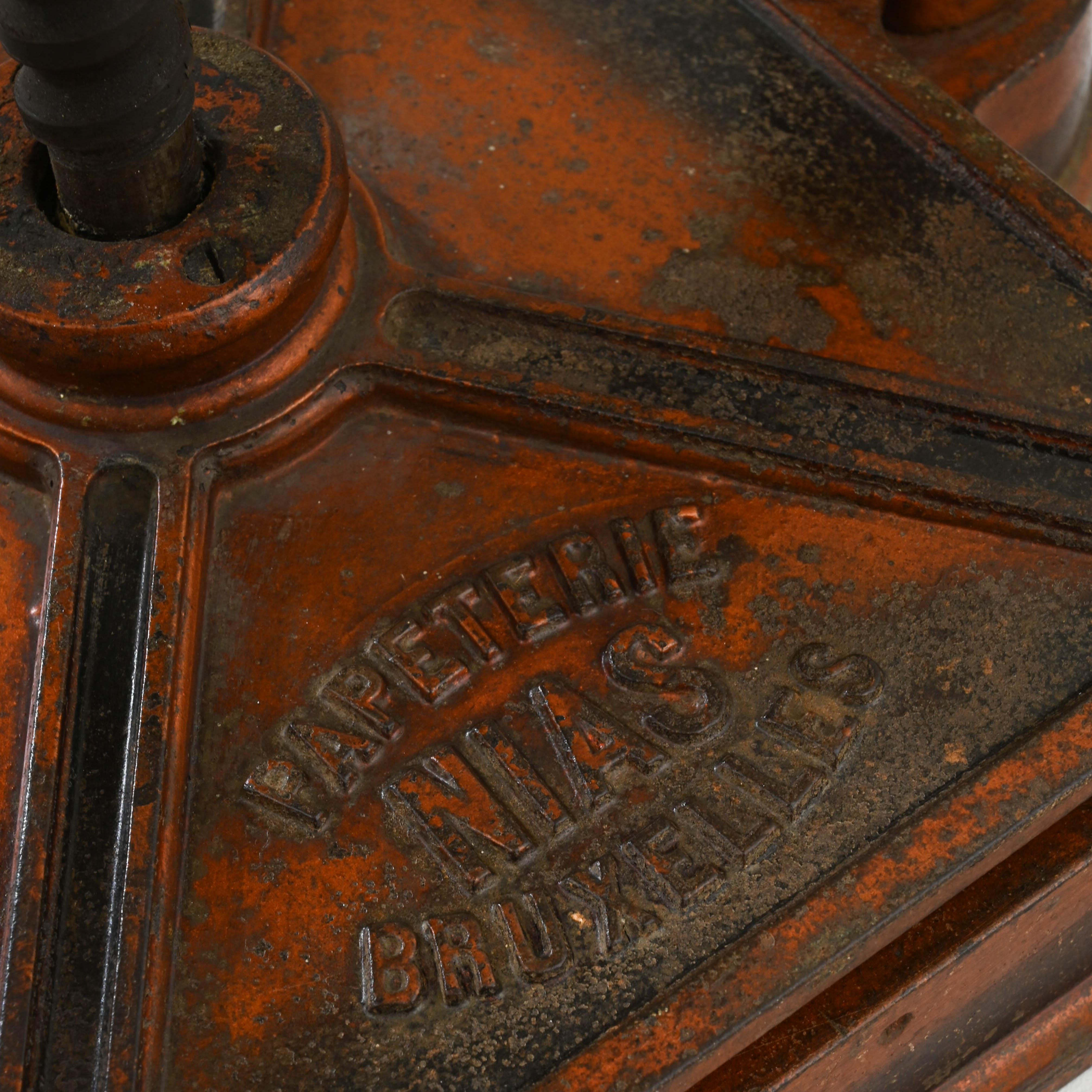 20th Century Belgian Cast Iron Press For Sale at 1stDibs