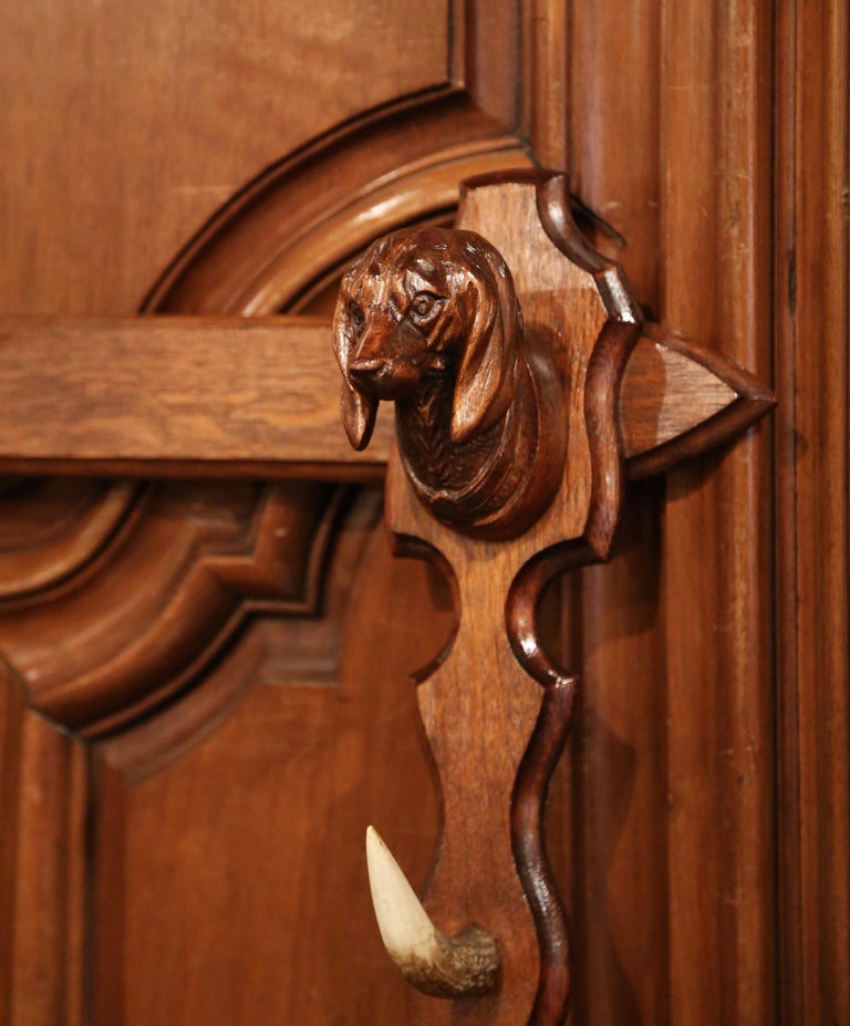 20th Century Black Forest Carved Gun Rack with Horns and Dog Head ...